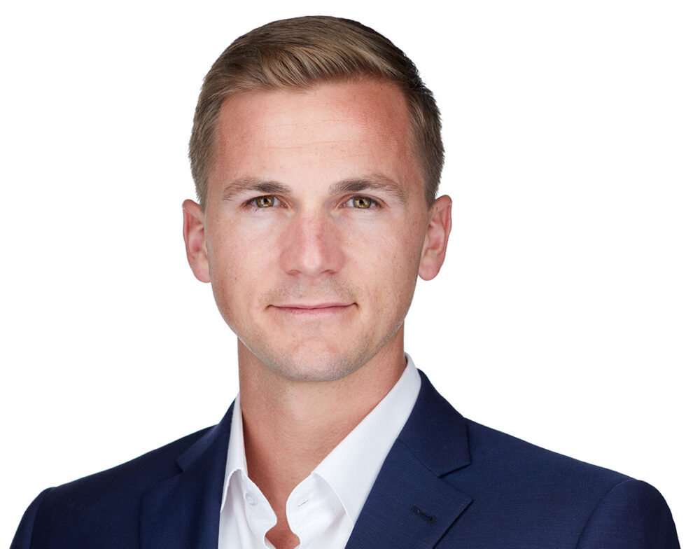 Your next best headshots start here! - Sam Headshots